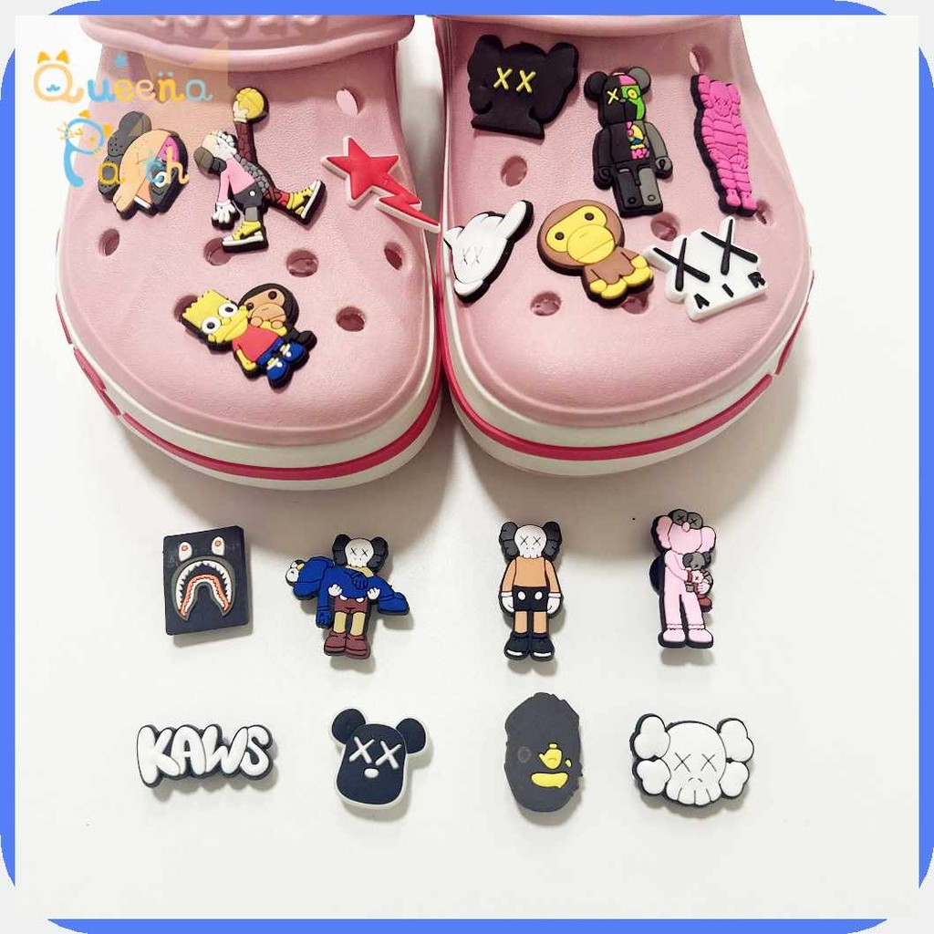 Kaws_Mw[Design{ZM^Shoe~Sa?Charm*eP?Jibbitz*PM?For*GF?Crocs*AM?Shoe*rl ...