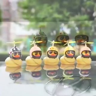 Motorcycle Duck Rubber Cute Ducks With Helmet Broken Wind Yellow Duck ...