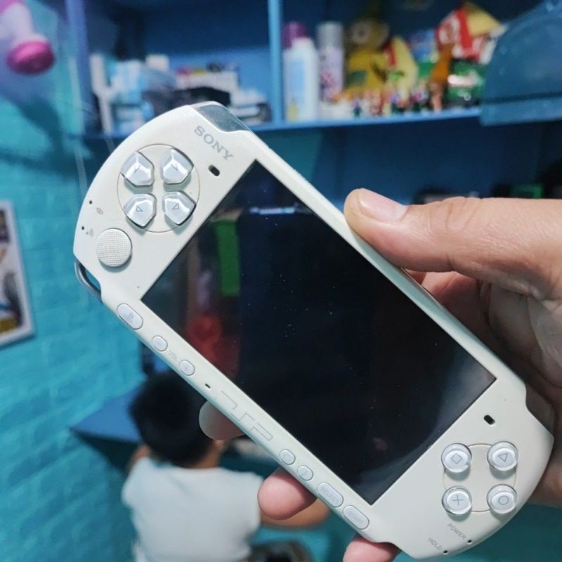 PSP Slim No issue lalaruin nalang used 32gb Good working conditions ...