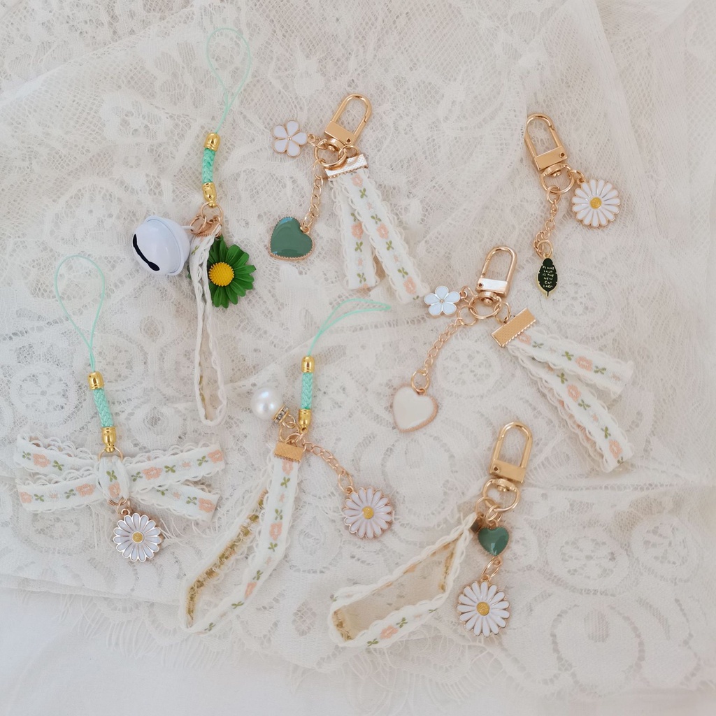 Fashion Daisy Keychain Creative Key Chain Phone Lanyard Pendant Trendy ...