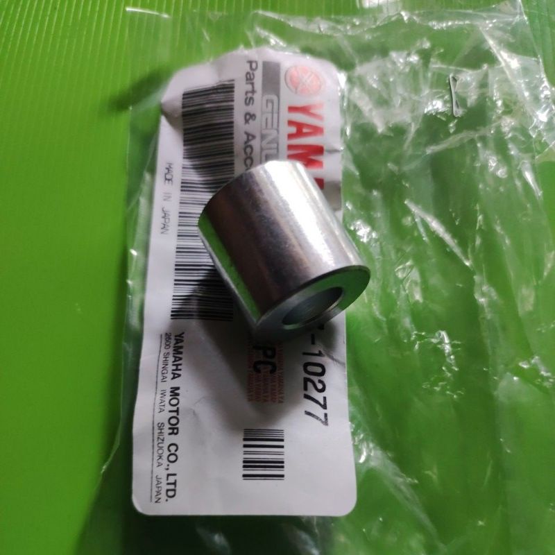 SPACER COLLAR BEARING RUBBER SEAL FOR FRONT WHEEL AEROX V1 V2 NMAX V1 V2 YAMAHA GENUINE (per ...