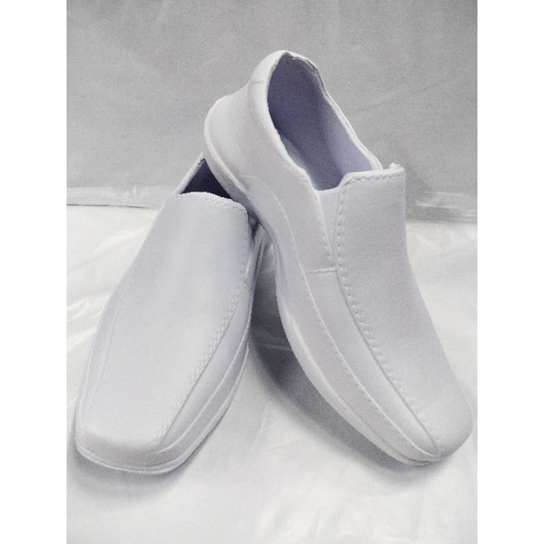 Logic White Shoes lightweight (plss read the size chart) size 36-40 ...