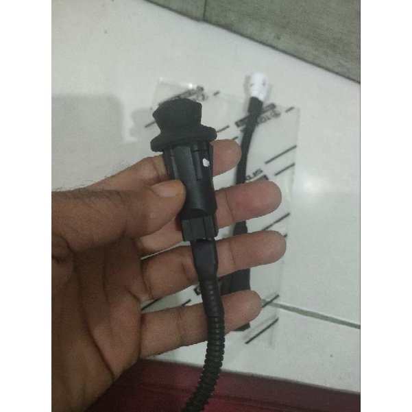 MESIN Innova reborn original Hood switch | Shopee Philippines