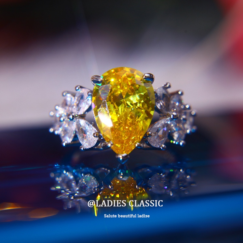 Topa Claw Ring Premium Ladies Classic Drop-Shaped Flower Super Flashing ...