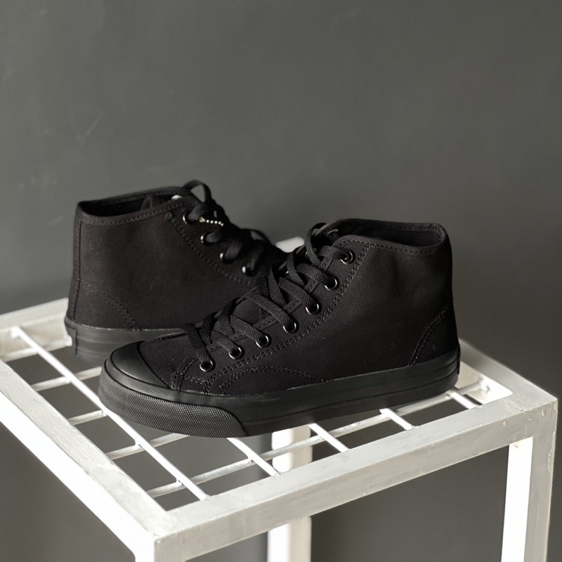 Basic High All black original Vantela basic All black low Sepatu | Shopee Philippines