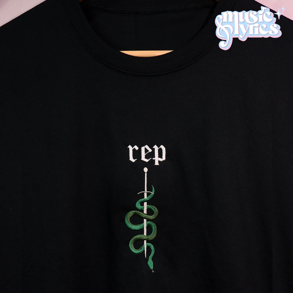 Embroidered Reputation Snake Vertical Taylor Swift T-shirt (Reputation ...