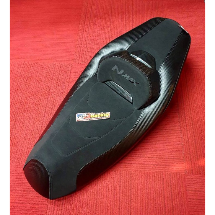 OPTION 1 LUXURY CAMELBACK CARBON SEAT ASSEMBLY - NMAX V1/V2, AEROX V1/V2 | Shopee Philippines