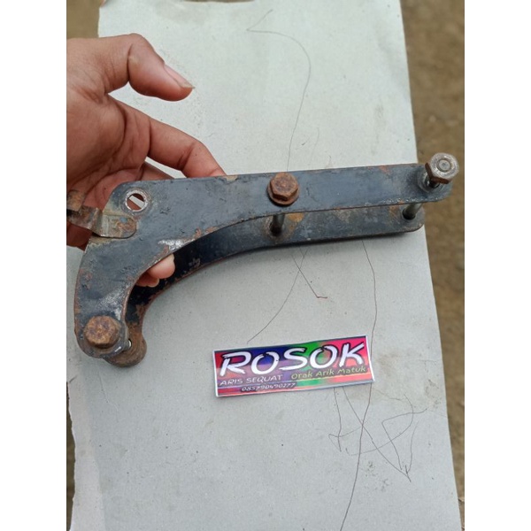 GANTUNGAN MESIN ORIGINAL GL100 GL125 TOP ENGINE HANGER BRACKET | Shopee ...
