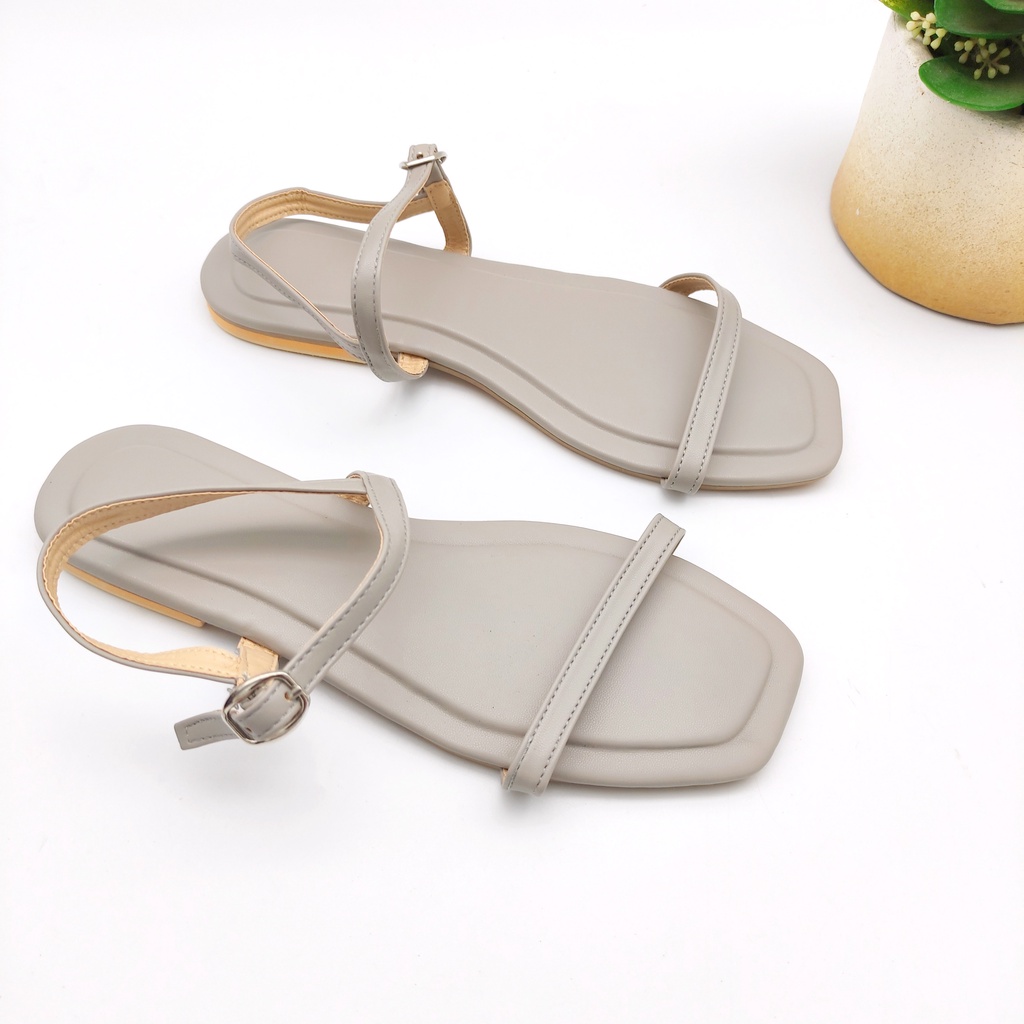 R&A242 Flat Square Toe with Thin Single Toe Strap & Buckled Ankle Strap ...