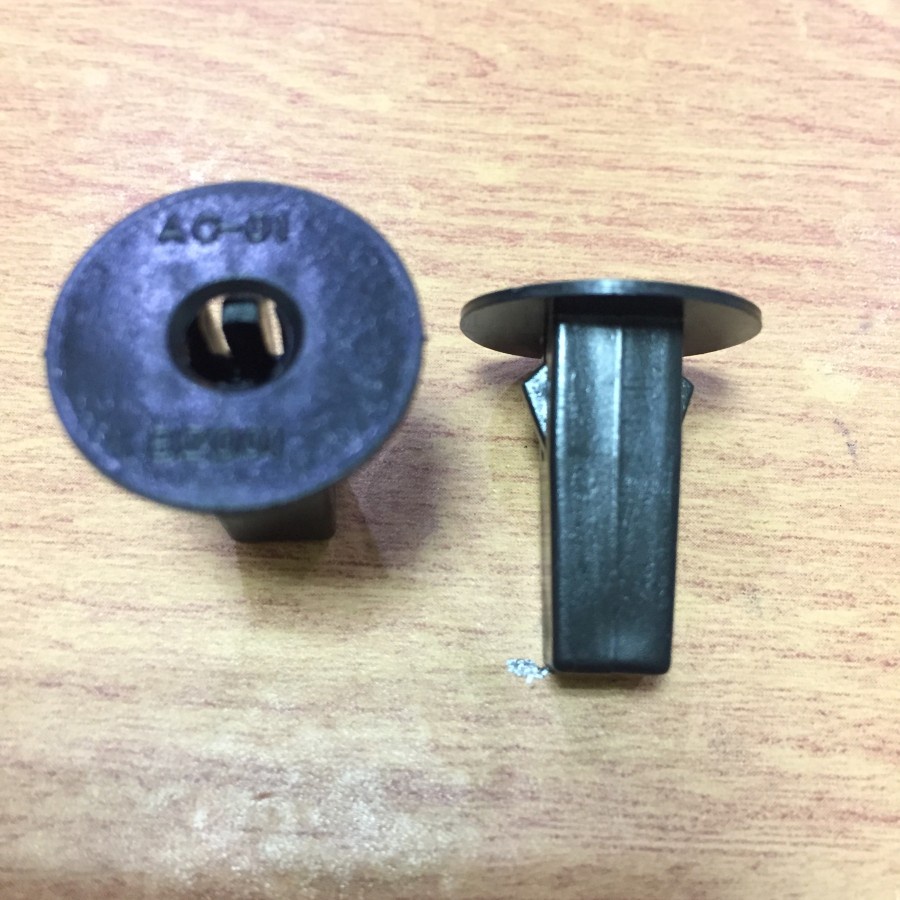 Toyota innova agya fortuner fender inner liner button clip | Shopee ...