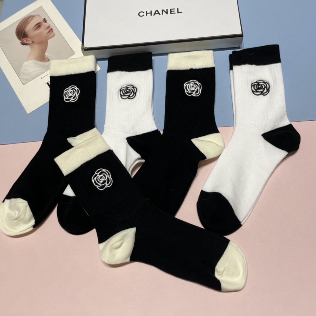CHANEL Classic Camellia Pattern Mid-Length Socks 5 Pairs | Shopee ...