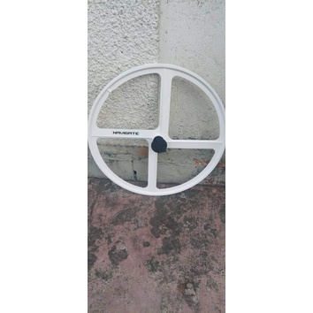 NAVIGATE 4 SPOKE FRONT ONLY BLACK AND WHITE 4990 PESOS | Shopee Philippines