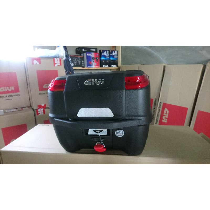 GIVI BOX 33 LITERS ATLAS ORIGINAL WITH BASE PLATE | Shopee Philippines