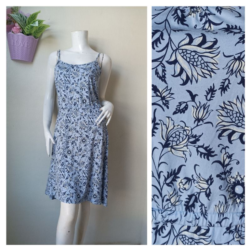Uniqlo Stretch Dress Light Blue Flower Pattern Adjustable Strap Size L ...
