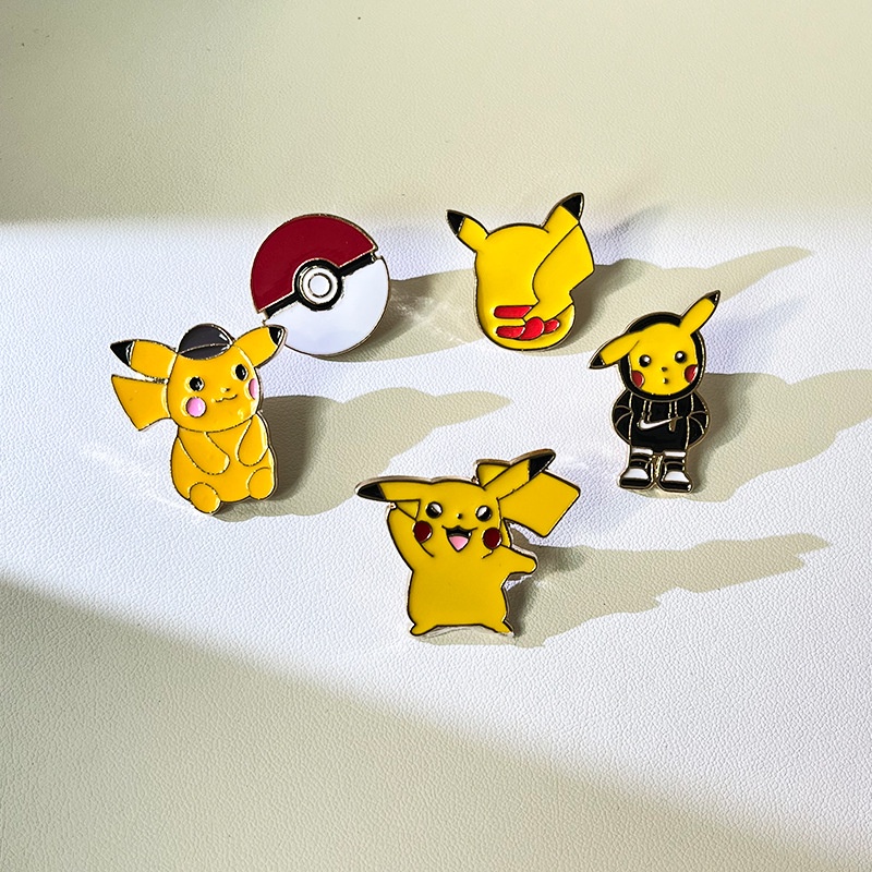 Pikachu Cute Anime Brooch Cartoon Badge Bag Accessories Versatile ...