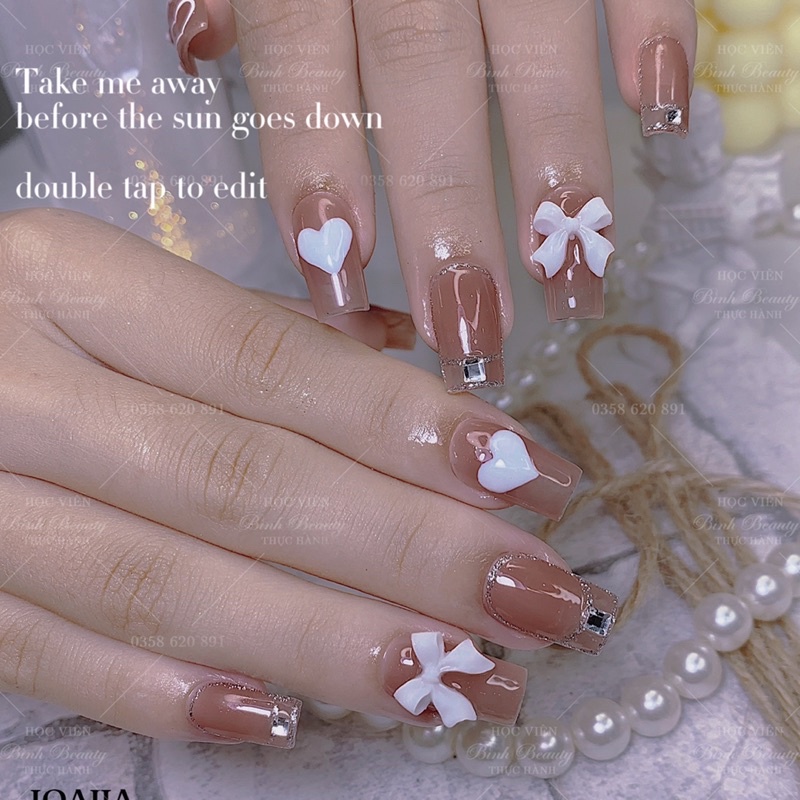 Nail Box - Pieceg fake hands 1 (with real photos taken by myself ...