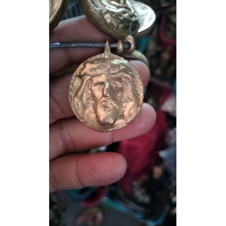 JESUS HOLYFACE COPPER AMULET FOR PROTECTION | Shopee Philippines