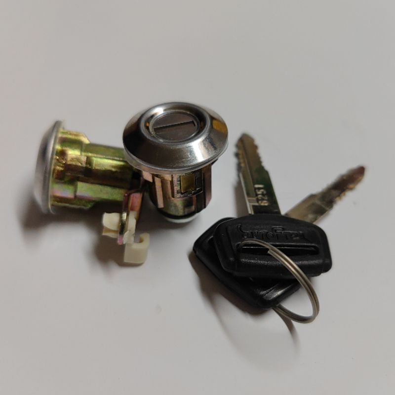 L300 Door Lock and Key Set Taiwan | Shopee Philippines