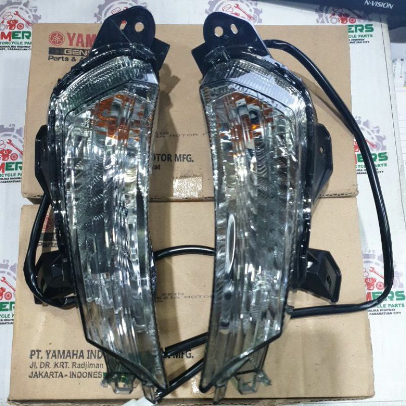 XMAX 300 V1-V2-V3 FRONT FLASHER LIGHT ASSY 1 LEFT / RIGHT GENUINE B74 ...