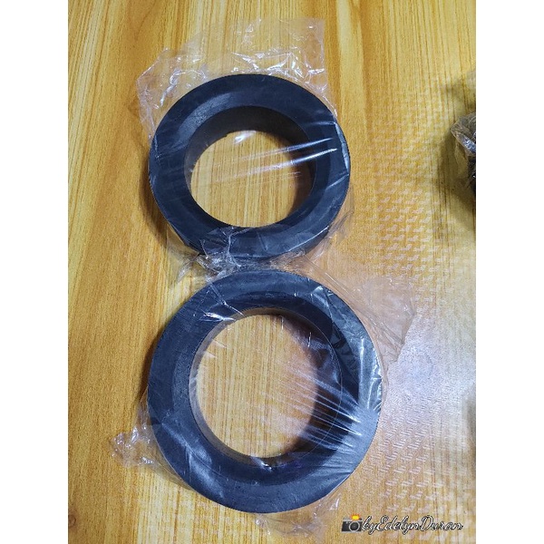 TOYOTA INNOVA rubber lifter heavy duty 2pCS IN ONE ORDER | Shopee ...