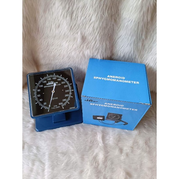 Aneroid Sphygmomanometer Desk And Wall Type (Life Care) | Shopee ...
