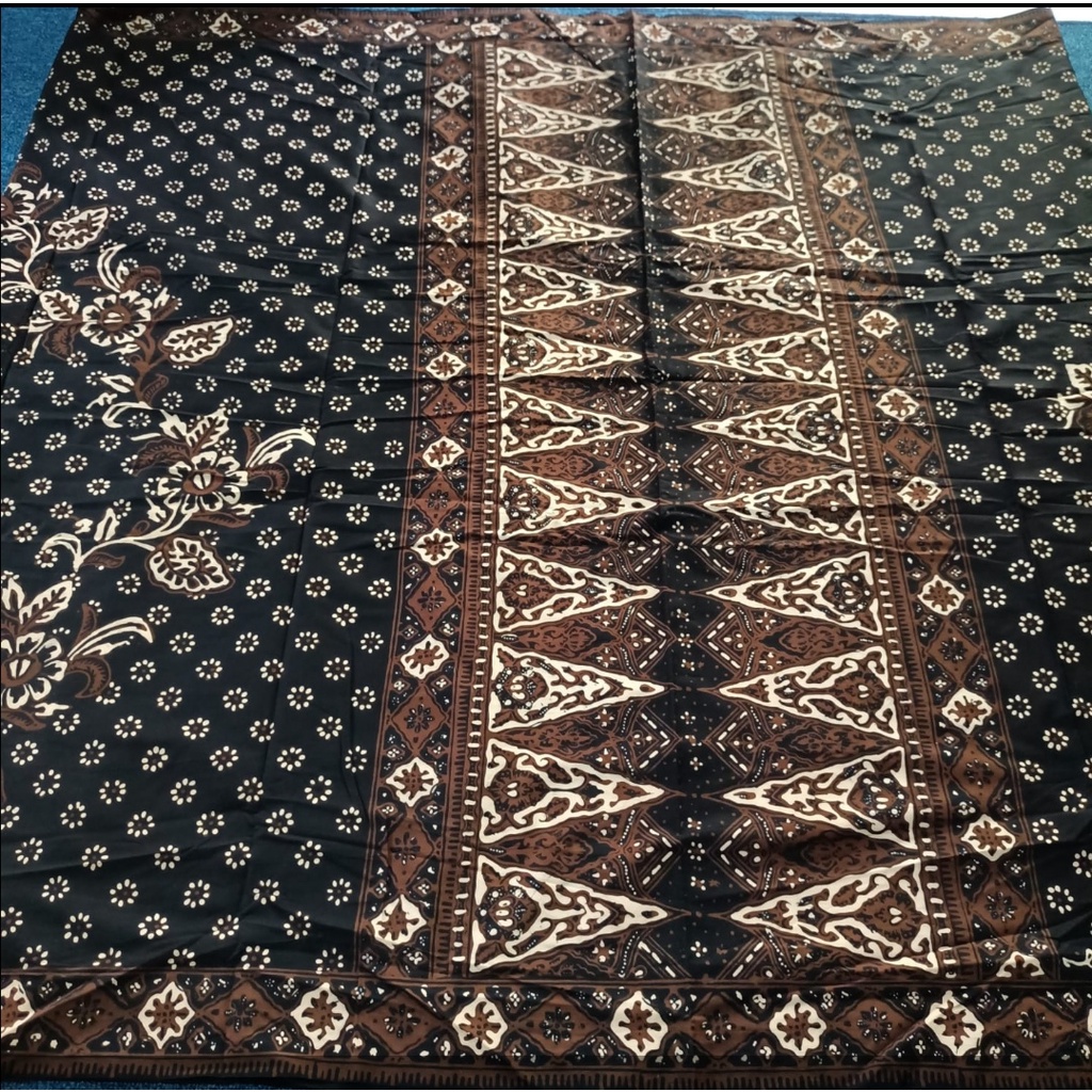 Lar Gurda Traditional Batik Sarong | Lar GURDA BATIK Sarong | Glove ...