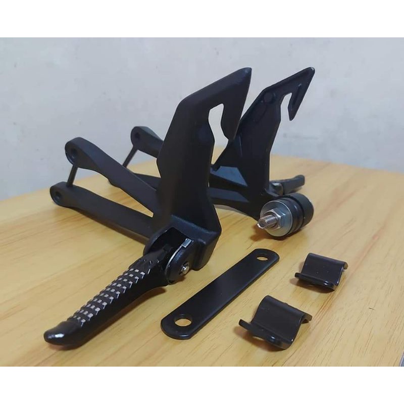 Z1000 Passenger Footrest Set with Pipe Bracket Plug n Play For ...