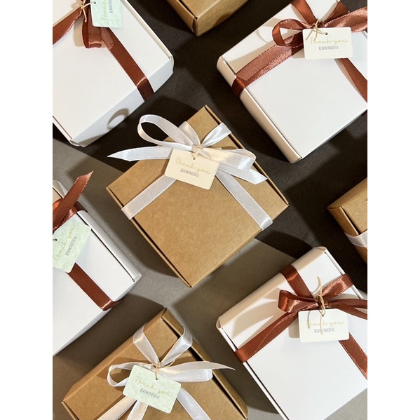 Gift box With ribbon& Shredded paper inside [beadwonderful] | Shopee ...