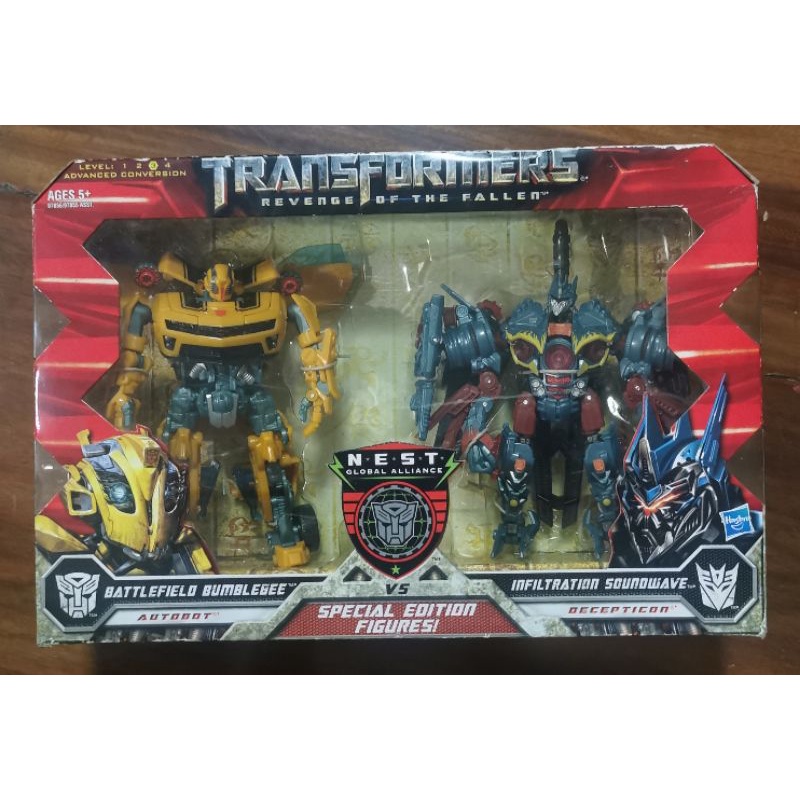 TRANSFORMERS BATTLEFIELD BUMBLEBEE AND INFILTRATOR SOUNDWAVE TARGET ...