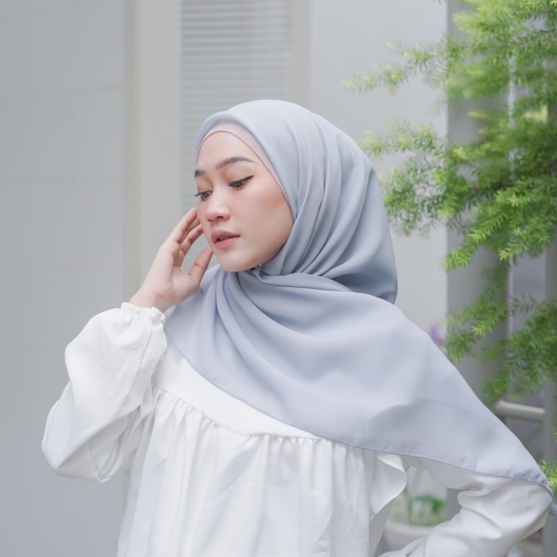 Bella Square Premium Silver Quad Hijab Bella Square Silver Quadrangle ...
