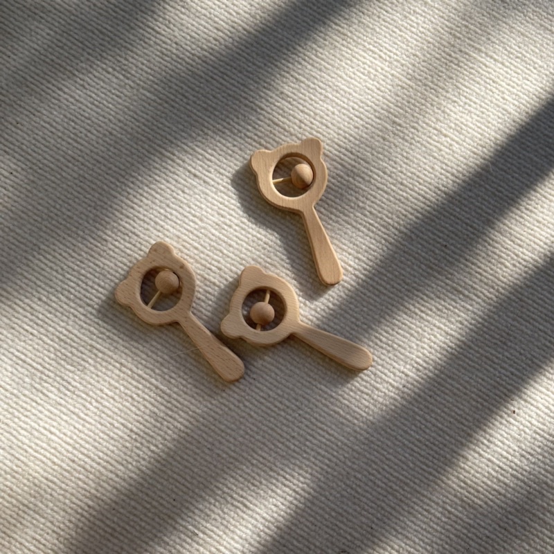 WOODEN SHAKE TOY FOR NEWBORN BABY MEYBE HOUSE | Shopee Philippines