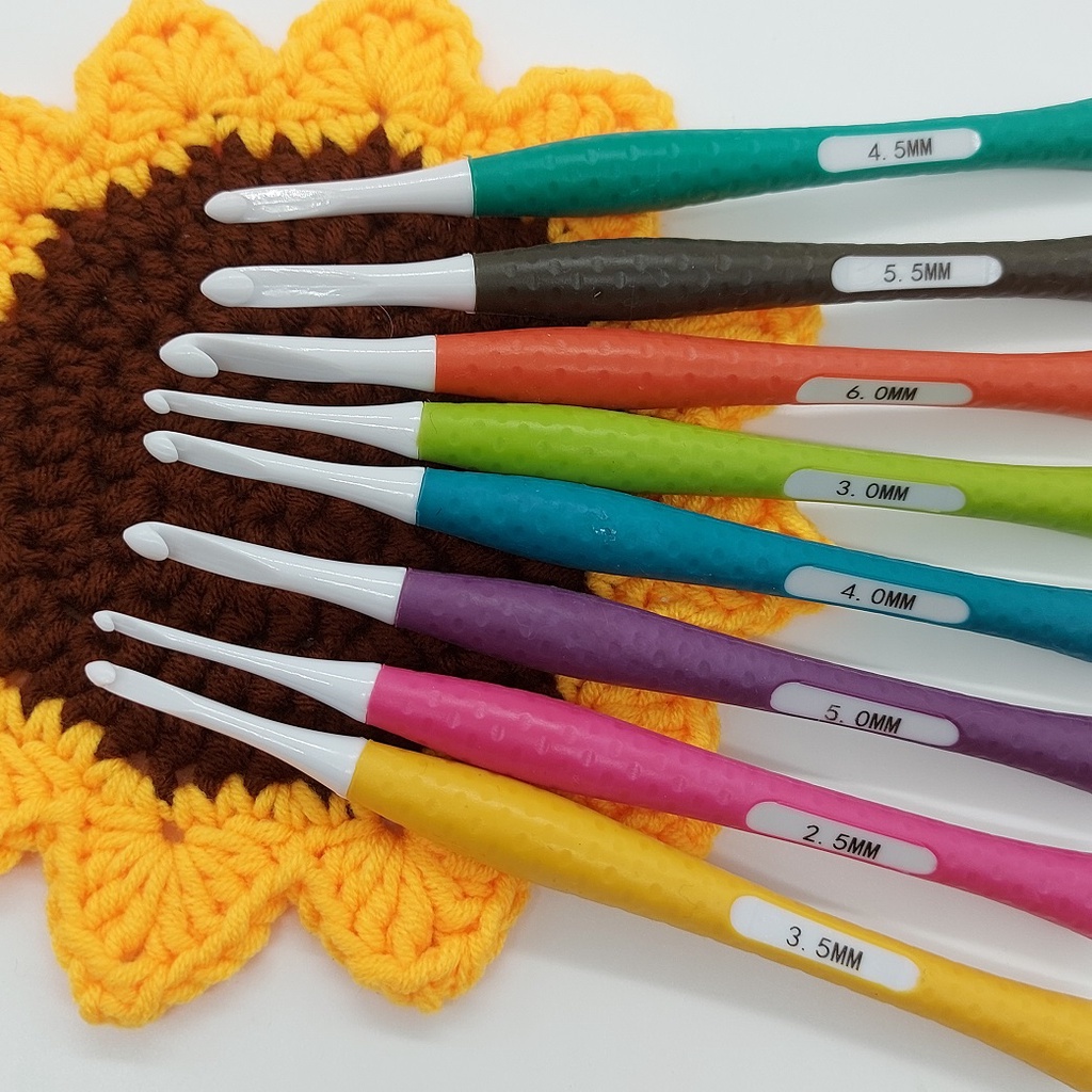 Yarns Art: 1 PIECE - CROCHET HOOK 5.7" LONG ABS PLASTIC HOOK W/ ANTI ...