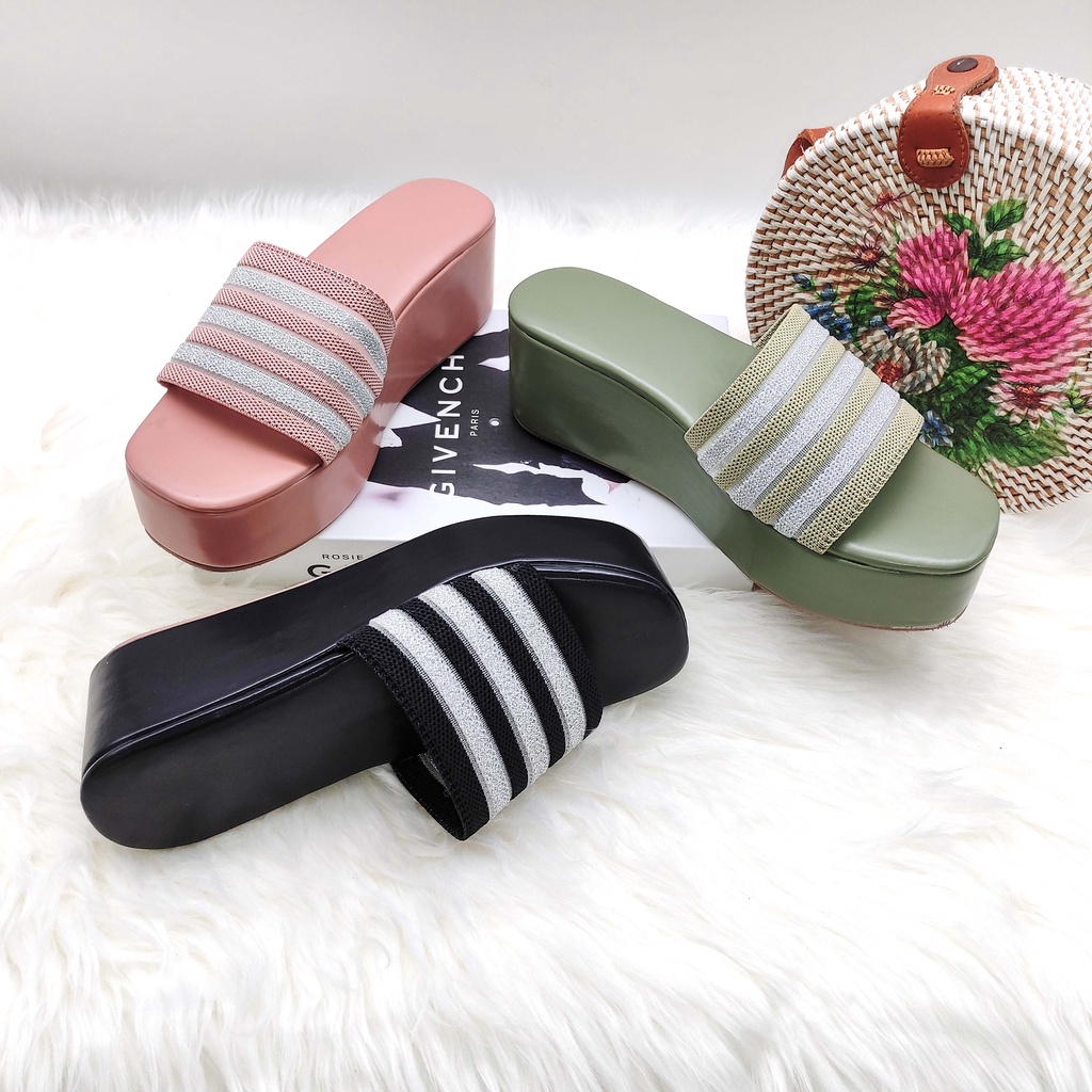 R&A793 2.5 Inch Single Lace Strap with Triple White Design Wedge ...