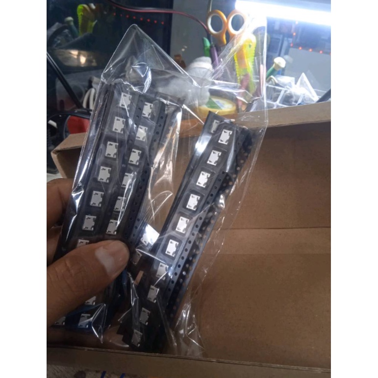 8600 5 Pins Micro USB Type B Female Placement SMD DIP Socket Connector ...