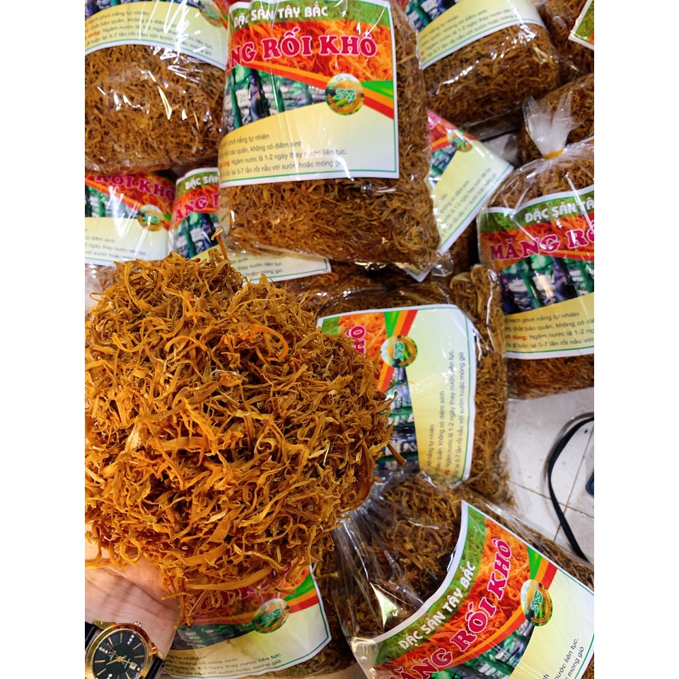 Dried shredded bamboo shoots (tangled bamboo shoots) a Northwest ...