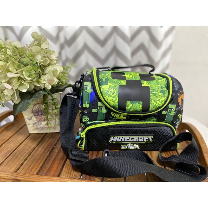 Smiggle minecraft lunchbag with strap | Shopee Philippines