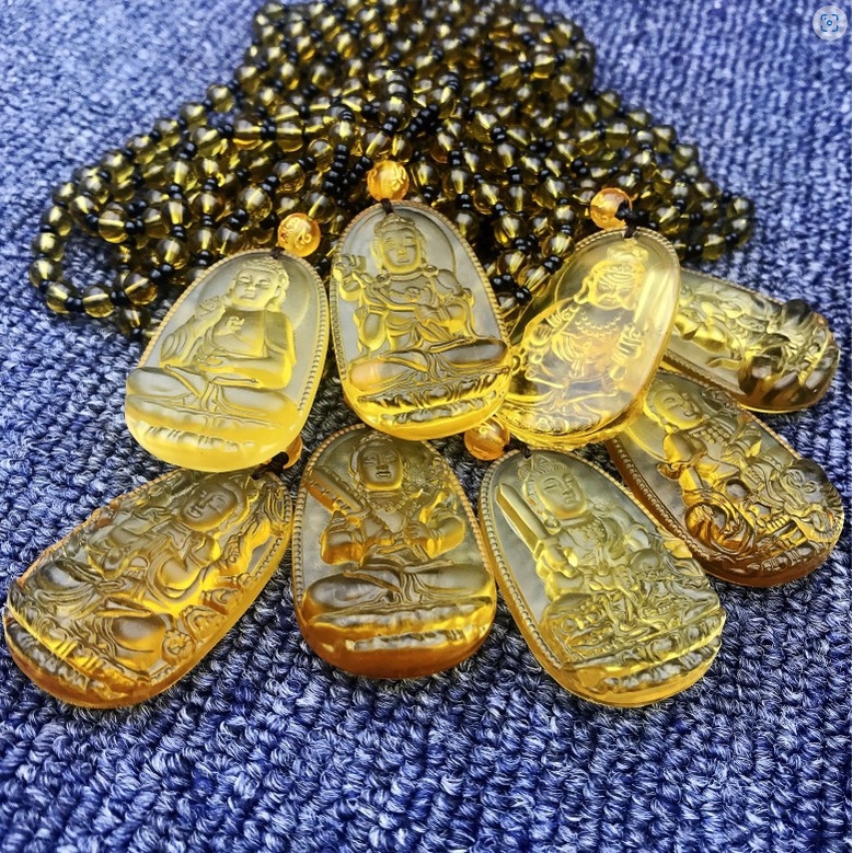 Buddha destiny pendant size 4.7cm x 3m / Comes with beads as shown ...