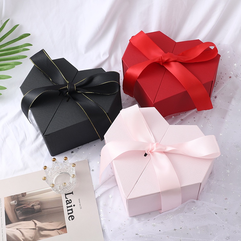 Ins Wind Hand Gift Box Valentine's Day Birthday Gift Box Heart shaped ...