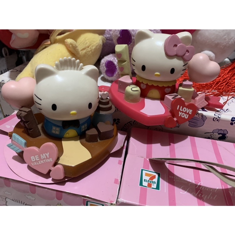 Sanrio: 711 Hello Kitty and Dear Daniel Figures Pair | Shopee Philippines