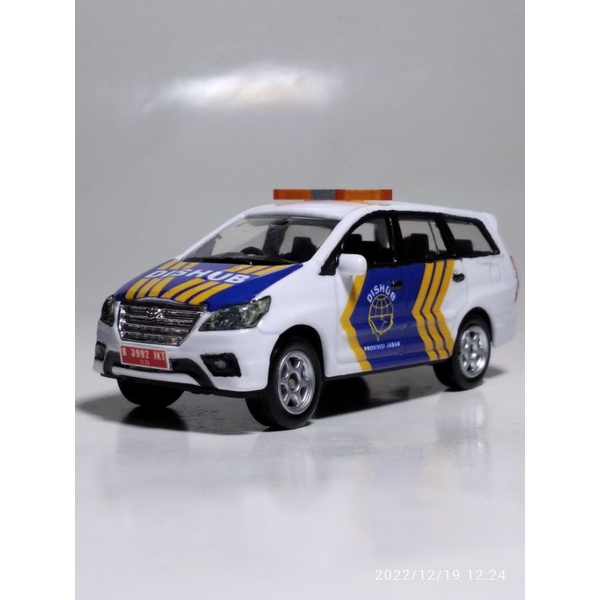 1/64 scale diecast Toyota Innova custom transportation service | Shopee ...
