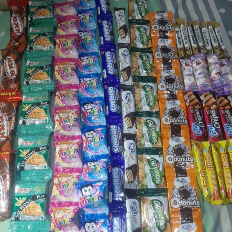 Snack VegetableCemilan Rolls Youka Roll Candy Marshmallow Chocolatos ...