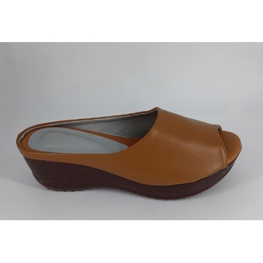 Smiley Simple Slip-on Wedge Tan | Shopee Philippines
