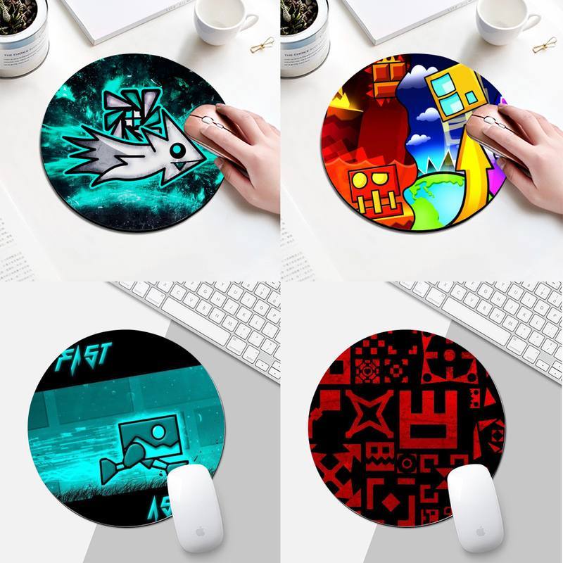 Geometry Dash Natural Rubber Gaming mousepad Desk Mat Round Desk Gamer ...