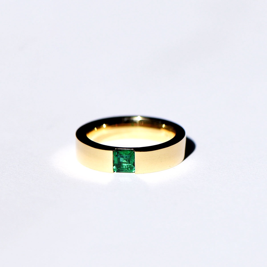 European American Card Inlaid Natural Emerald Zircon Ring Plated 18k ...