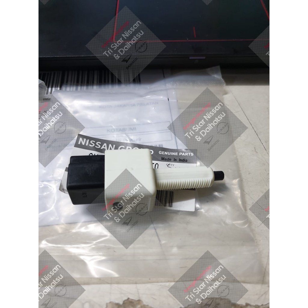 Original nissan switch Brake switch nissan serena c24 xtrail t30 datsun ...