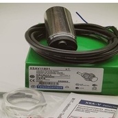 Schneider brand new speed switch XSA-V11801 speed sensor XSAV11801 ...