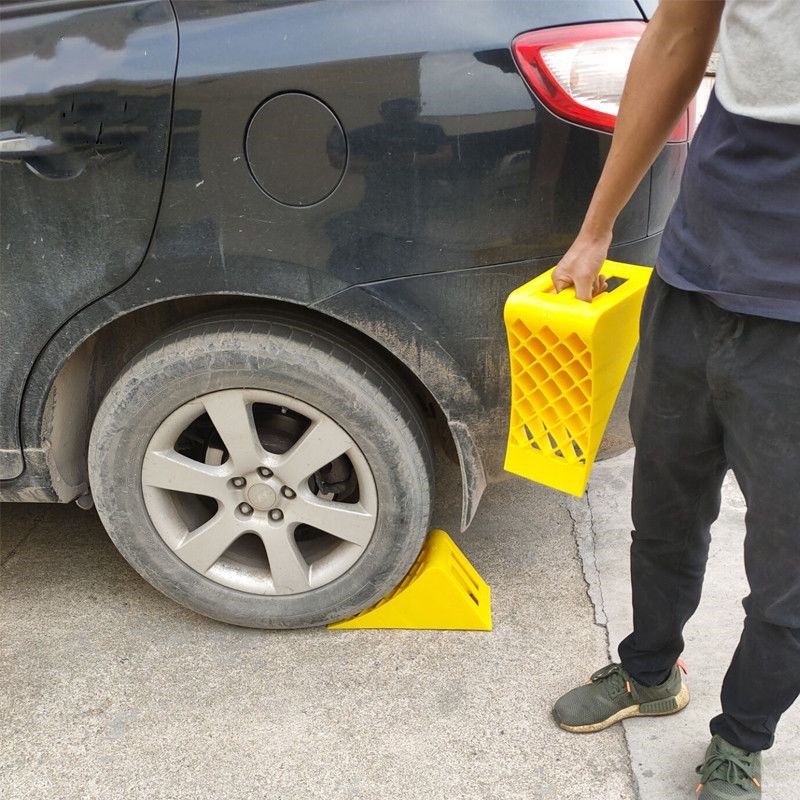 Truck Oil Tank Truck Plastic Retainer Car Tire Triangle Wood Portable ...