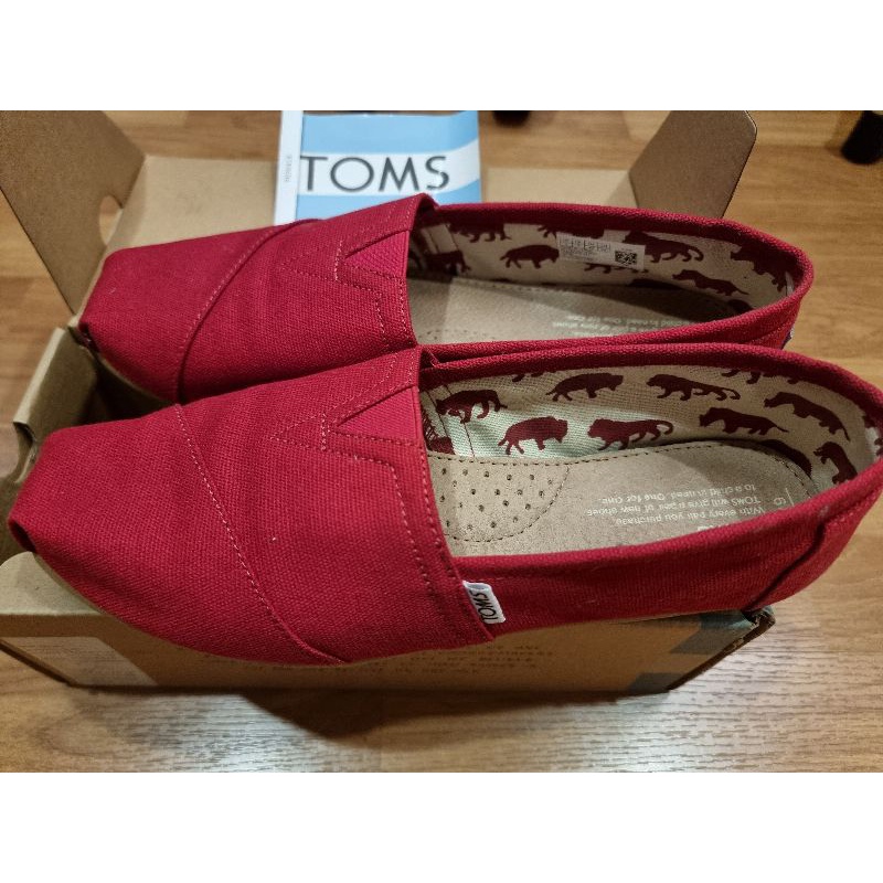 TOMS CLASSIC RED CANVAS (USED) | Shopee Philippines