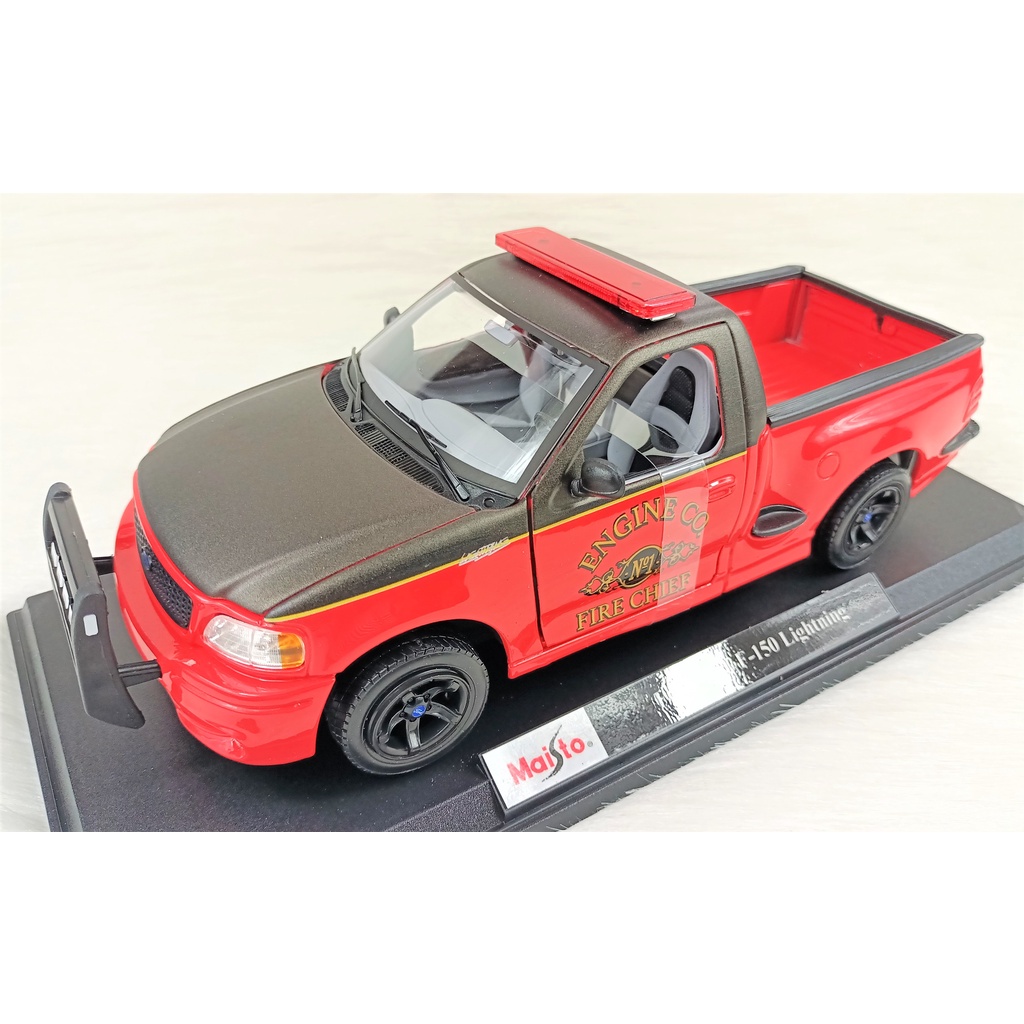 Maisto Die Cast Special Edition 1:18 Red Ford SVT F-150 Lightning ...