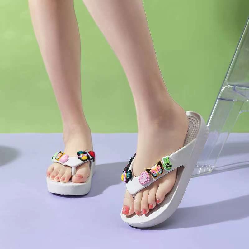 New Women slippers With Lovely Designs Beach slippers for women ...